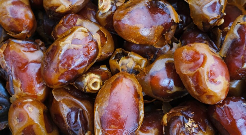 Sukari Dates: Everything You Need to Know About These Very Sweet Dried ...